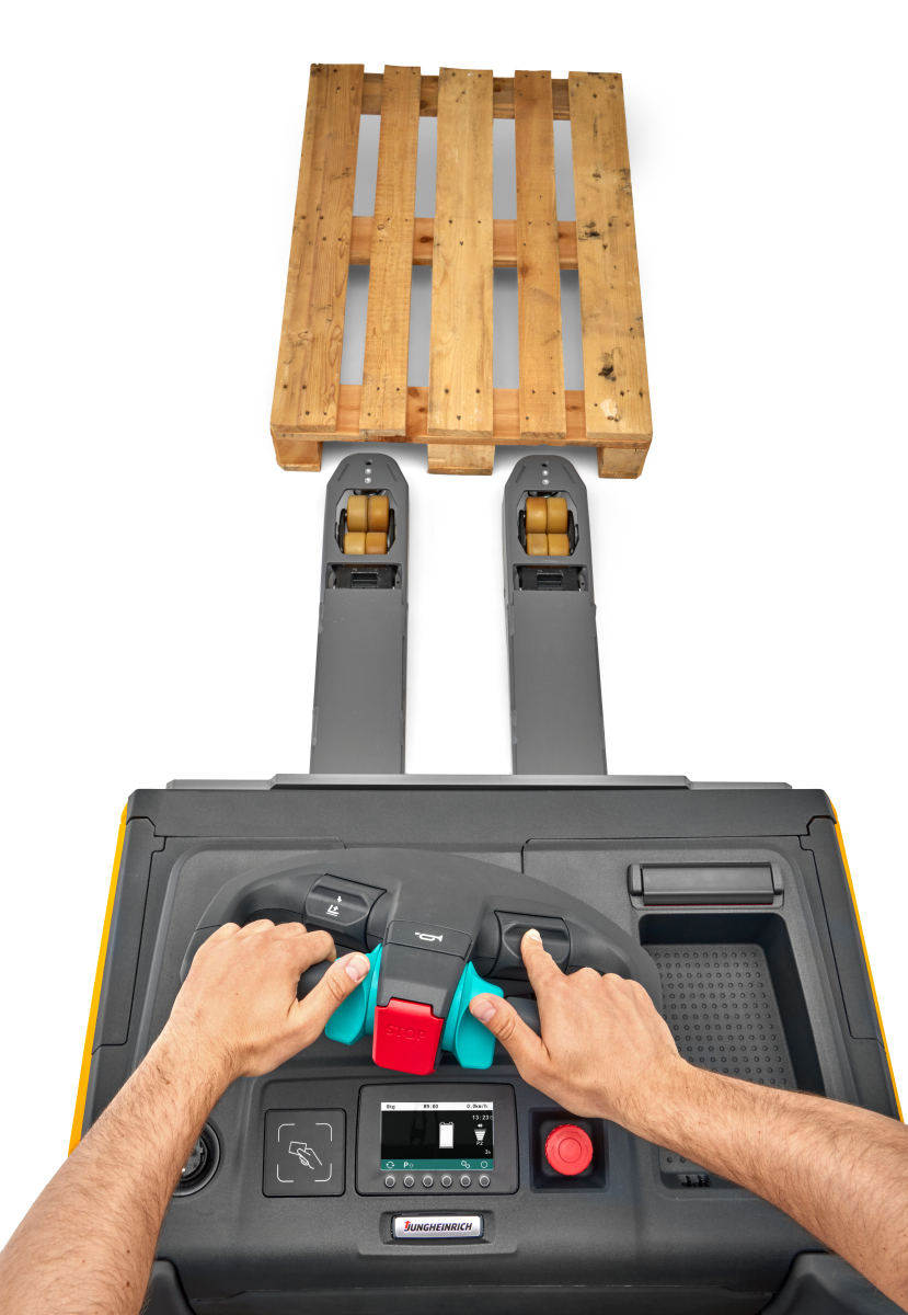 Jungheinrich ERE 225i, transpalet electric cu platformă 2,0 - 3,0 t ...